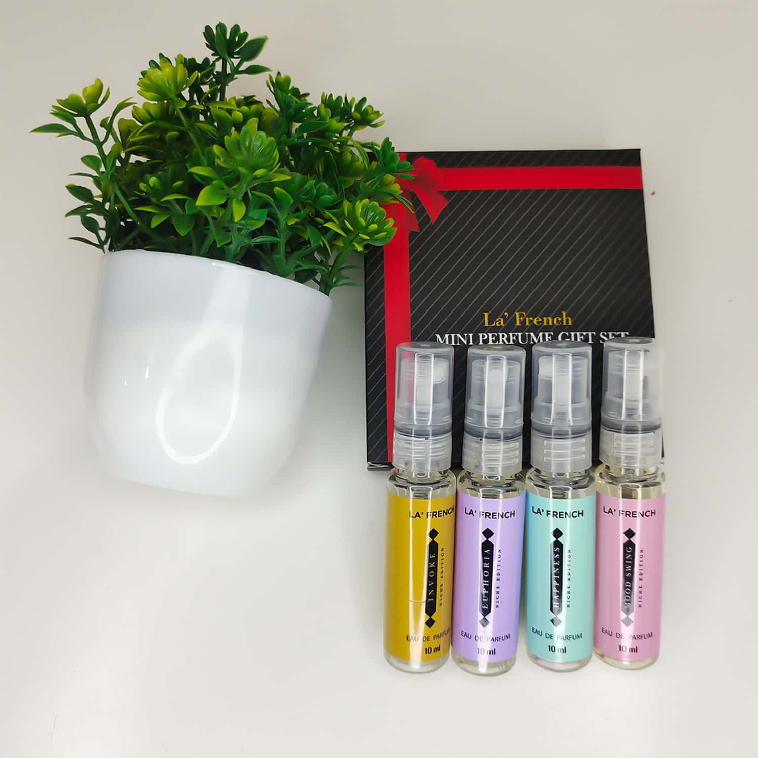 Buy LA FRENCH MOOD MINI GIFT SET PERFUMES MEN & WOMEN 4 X 10ML Online ...