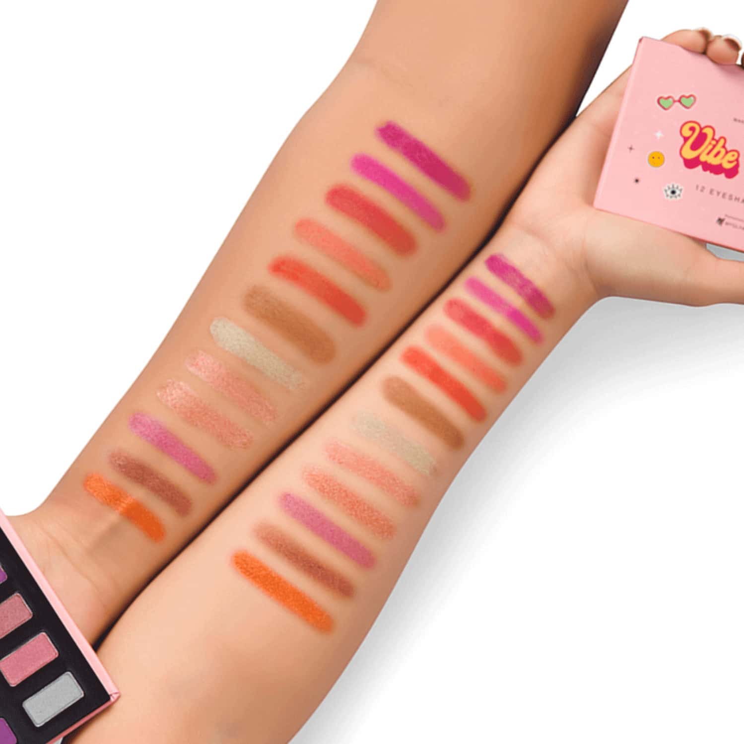 Buy MYGLAMM POPXO 12 EYESHADOW KIT-VIBE CHECK Online & Get Upto 60% OFF ...